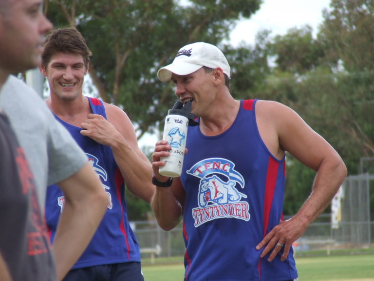 NEW TRAINING TOPS FOR TYNTYNDER - Tyntynder Football Club - GameDay